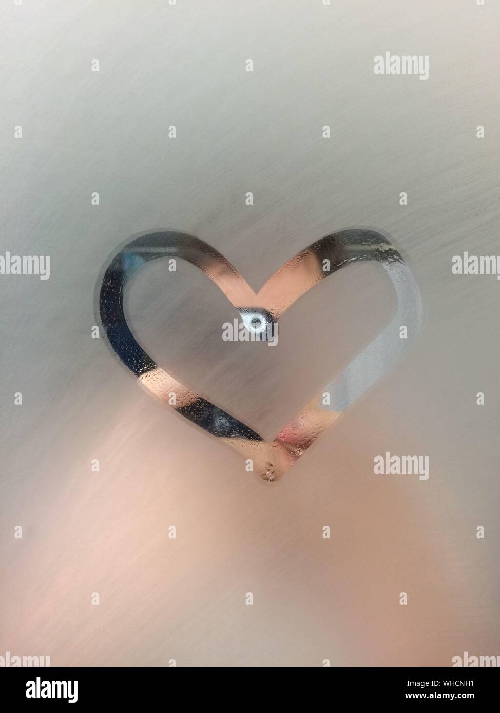 Steam mirror with heart hi-res stock photography and images - Alamy