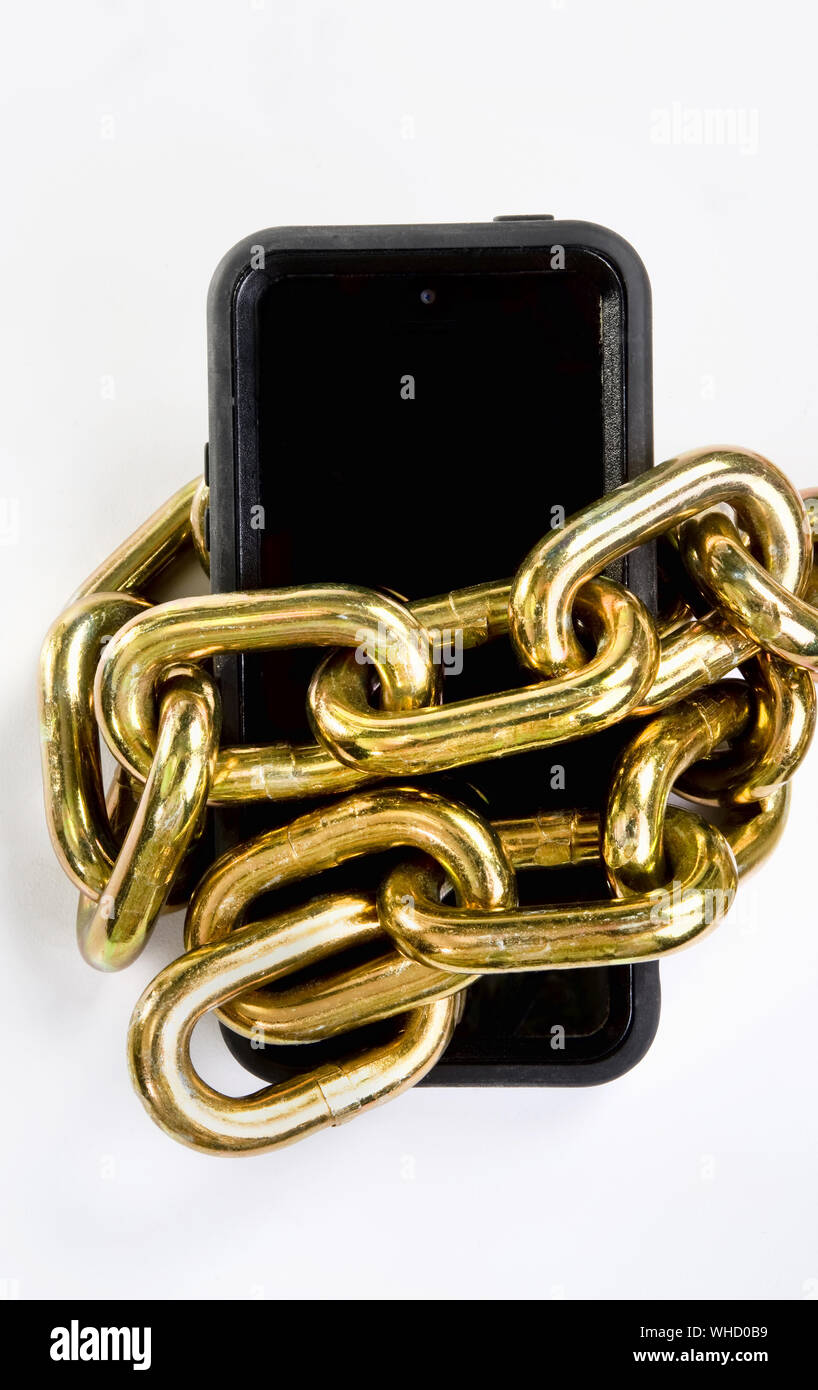 Chain screen hi-res stock photography and images - Alamy