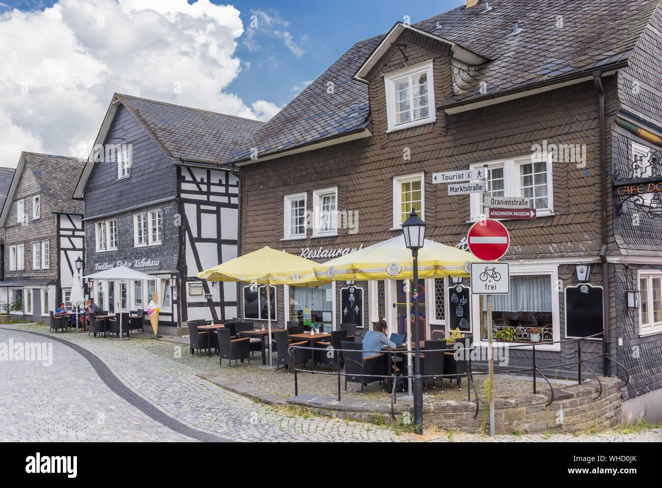 Traditional german house hi-res stock photography and images - Alamy