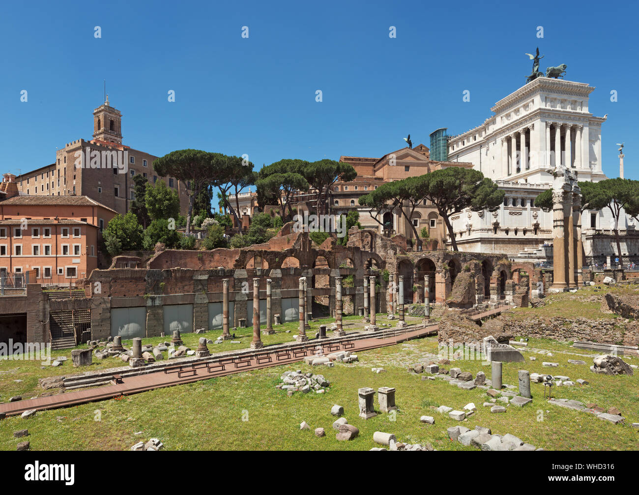 Caesar Forum High Resolution Stock Photography and Images - Alamy