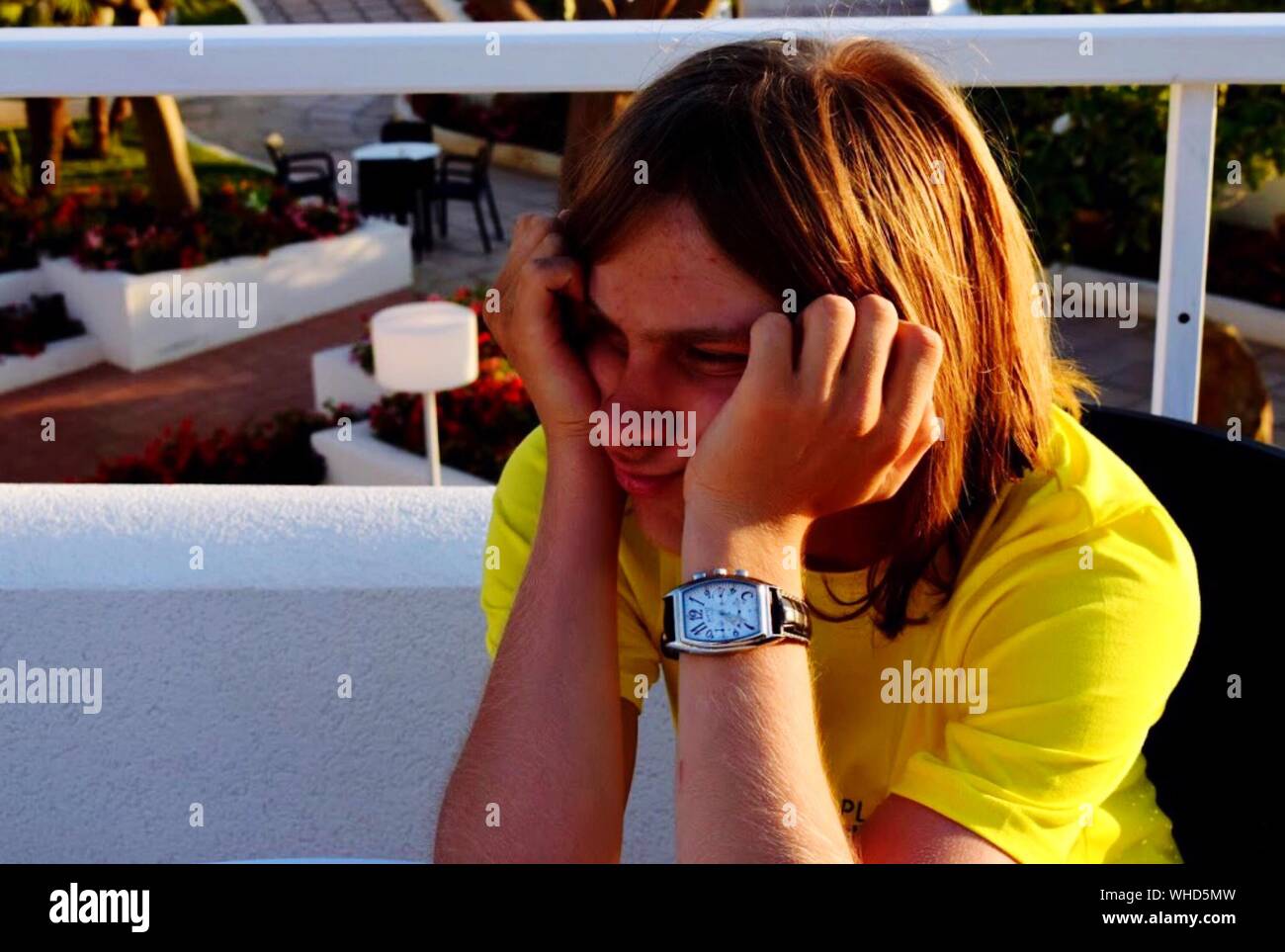 Man hand on cheek hi-res stock photography and images - Alamy