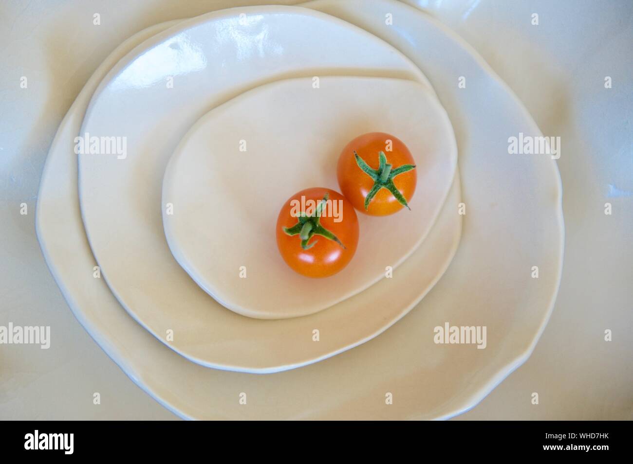 Ceramic plates hi-res stock photography and images - Alamy