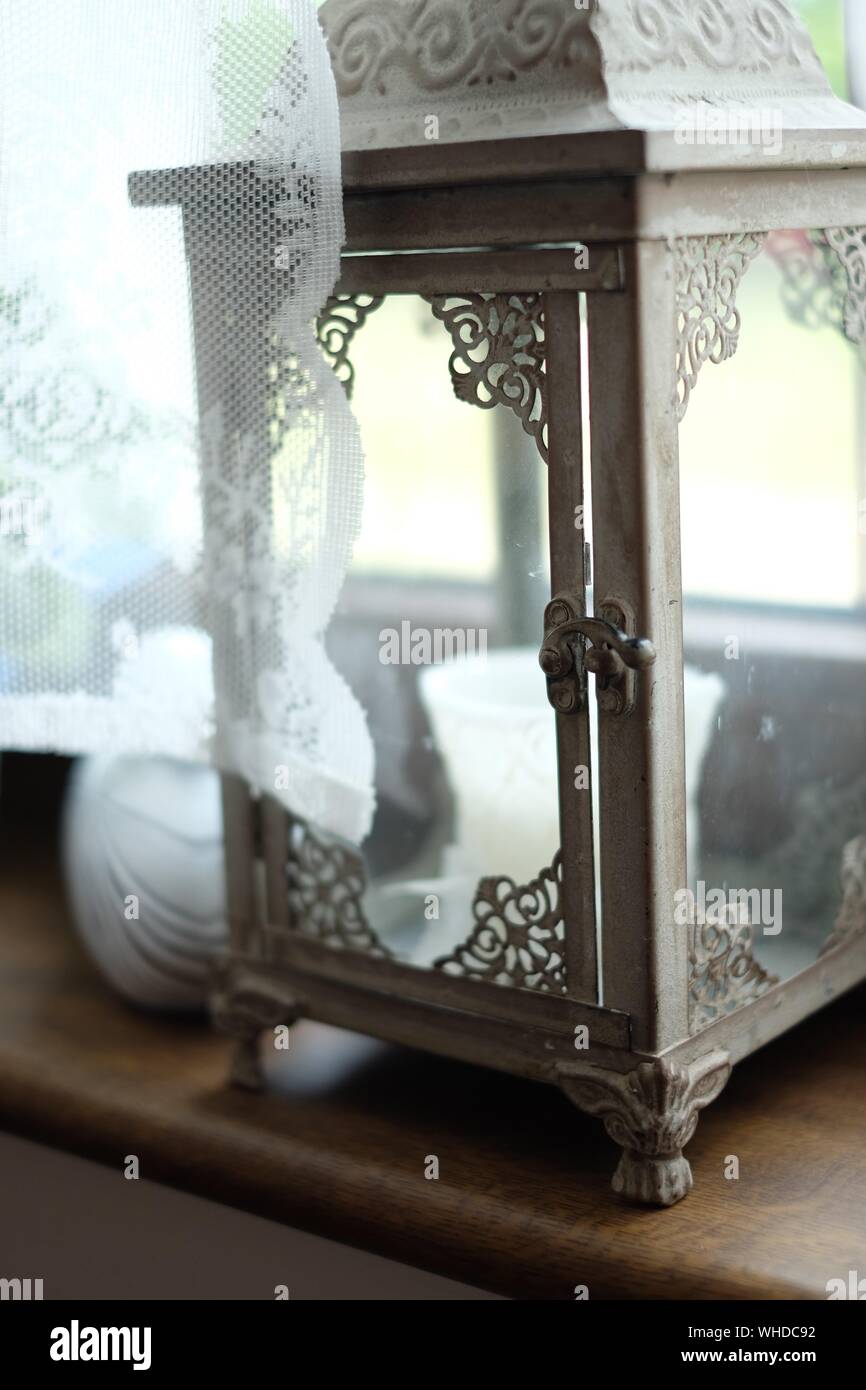 Lantern window hi-res stock photography and images - Alamy