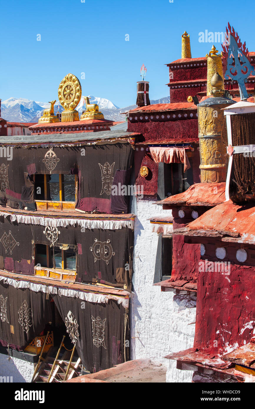 Ancient tibetan architecture symbols hi-res stock photography and ...