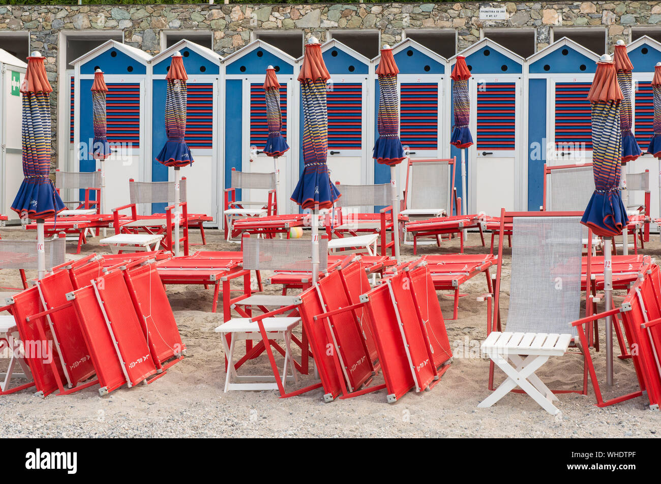 Tables on beach hi-res stock photography and images - Alamy