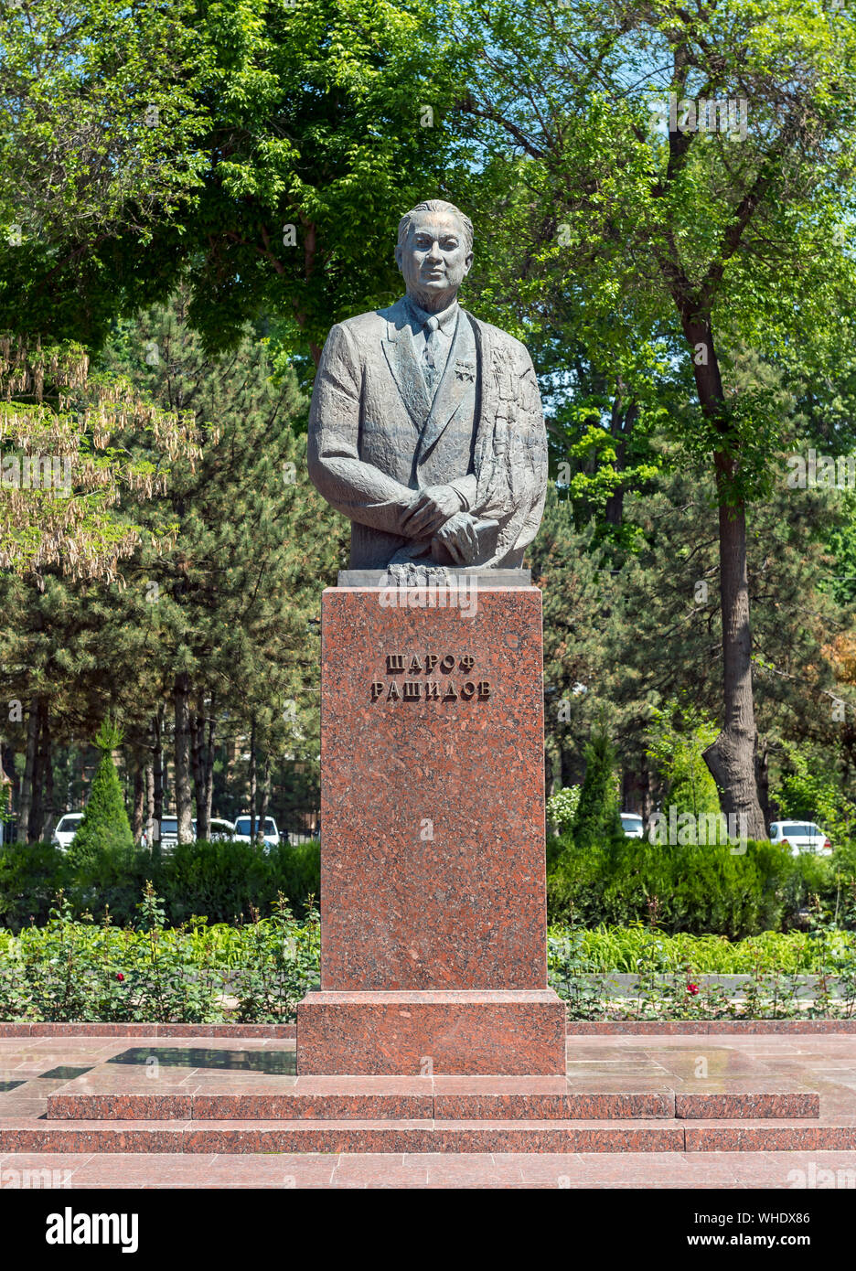 Statue of Sharof Rashidov, Tashkent, Uzbekistan Stock Photo - Alamy