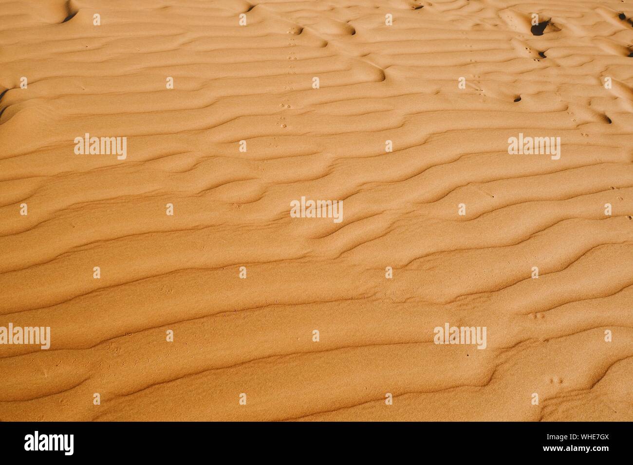 Wave desert hi-res stock photography and images - Alamy