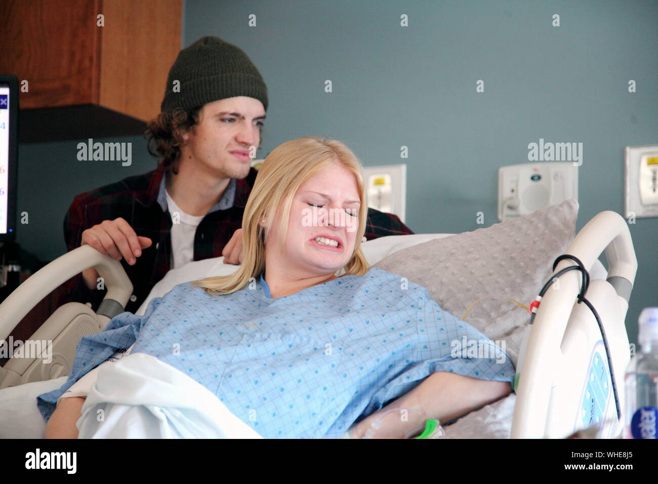 Childbirth hospital couple hi-res stock photography and images - Alamy