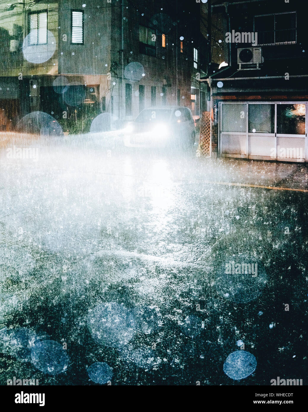 Rain on the street hi-res stock photography and images - Alamy