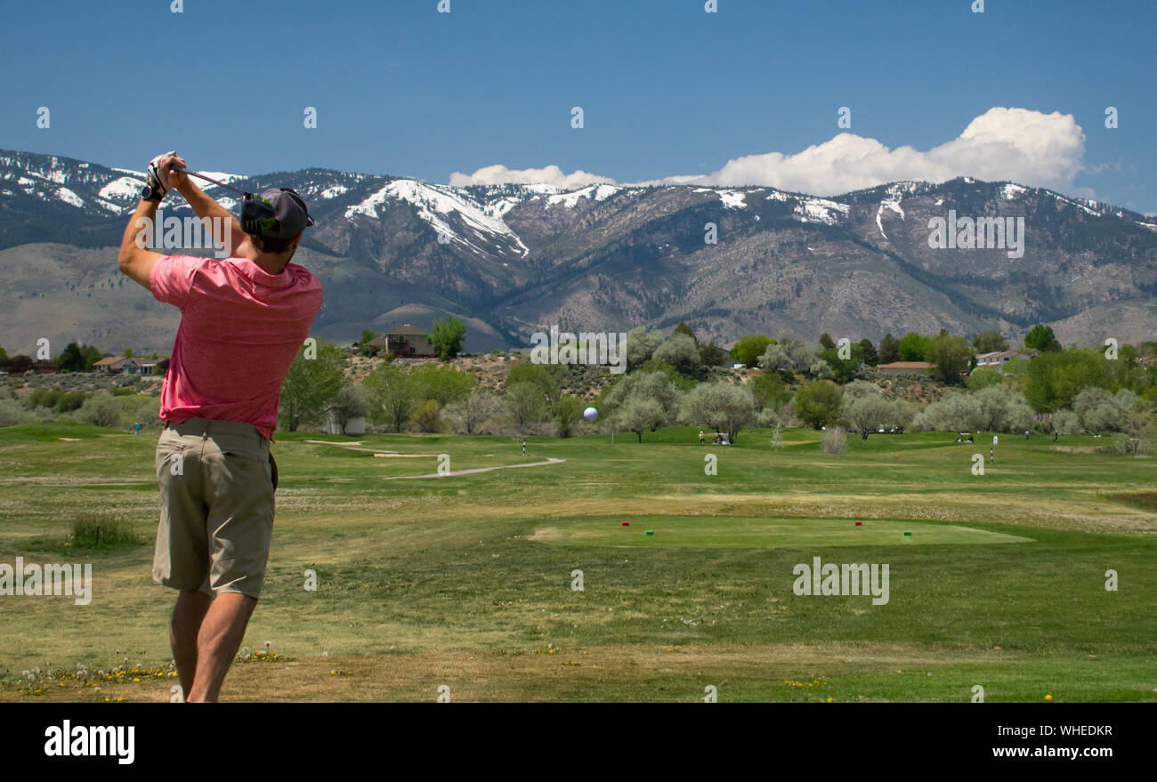 Hitting tee shot with driver hi-res stock photography and images - Alamy