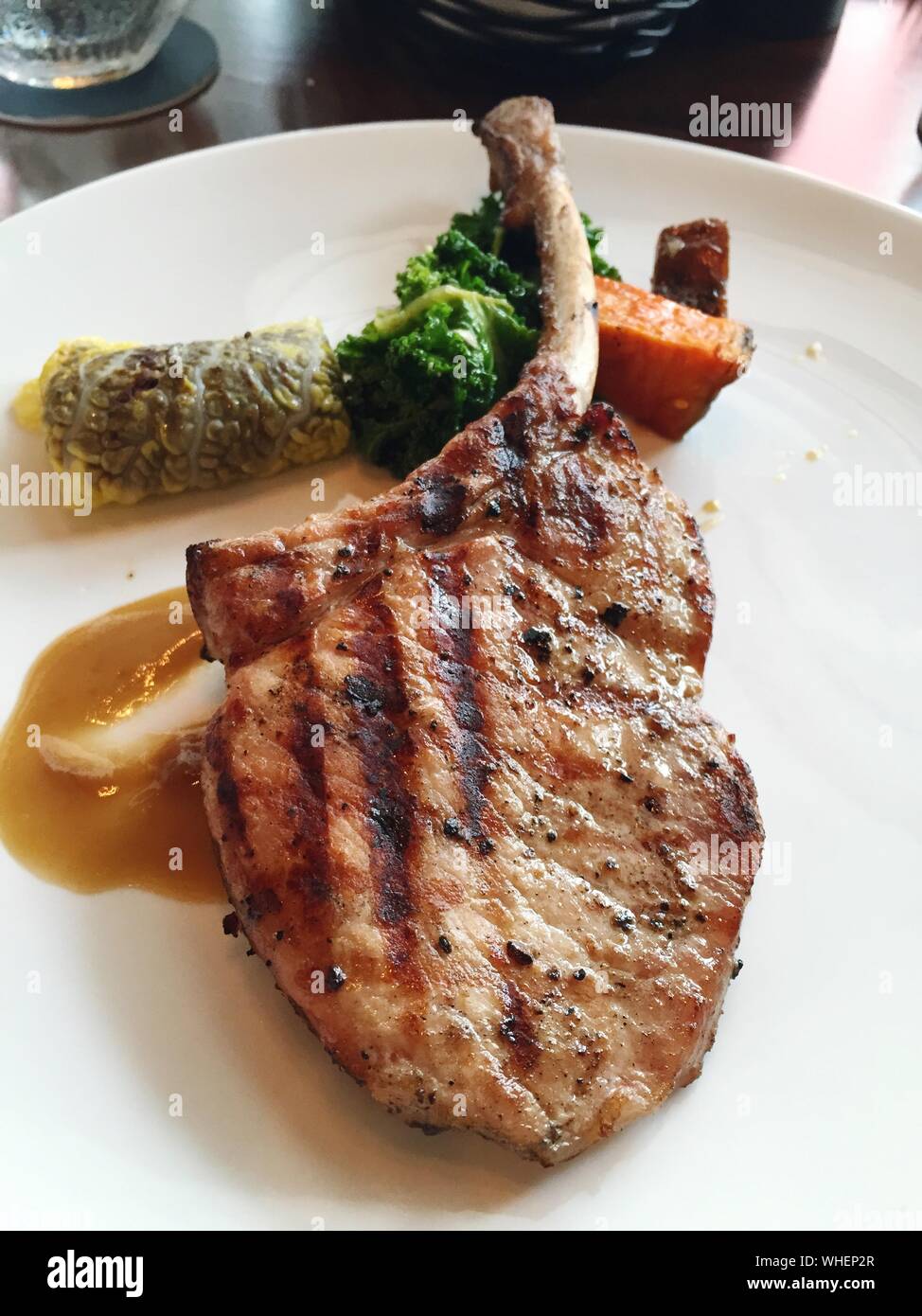 Cooked steak plate hi-res stock photography and images - Alamy