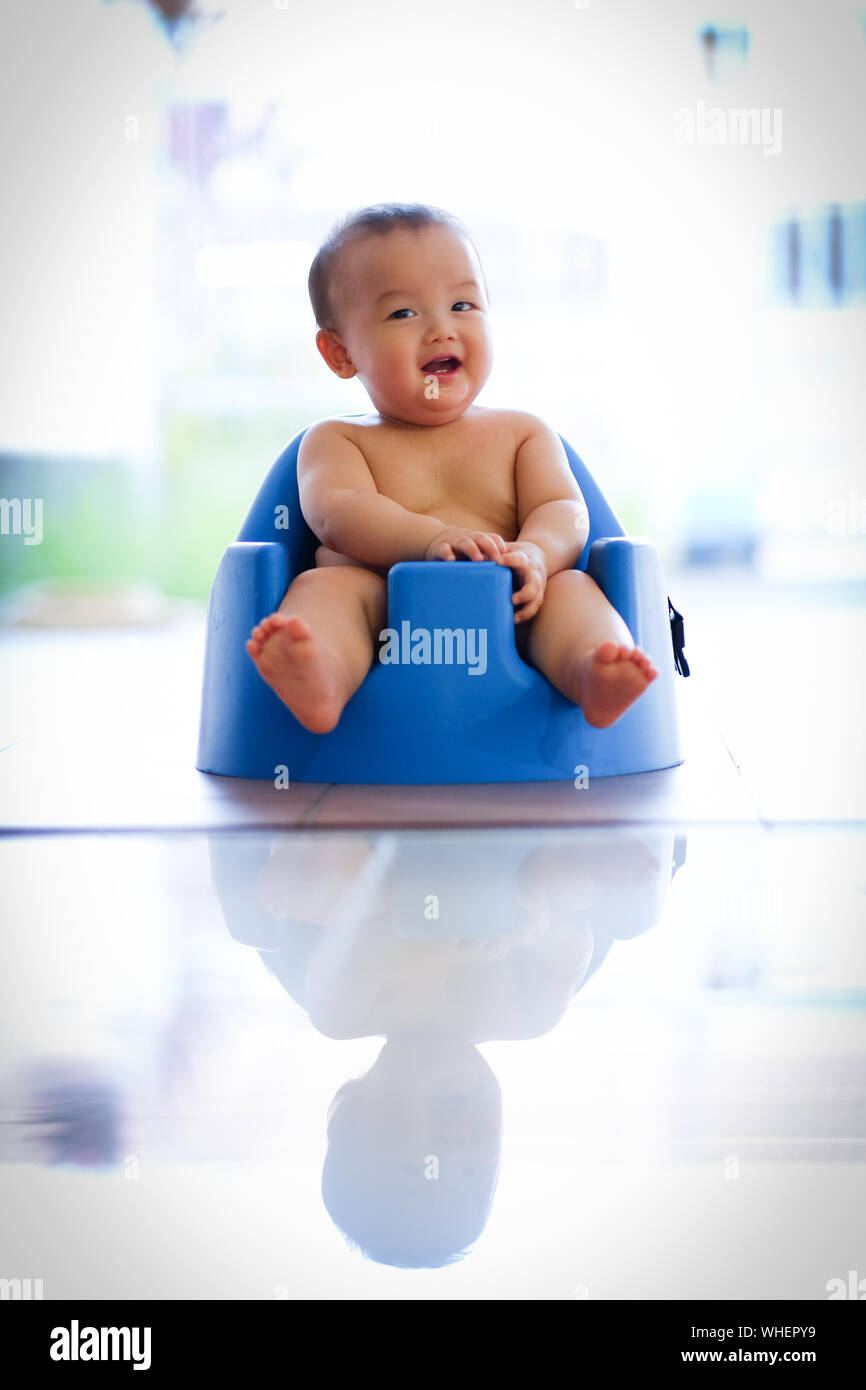 Potty training boys hi-res stock photography and images - Alamy