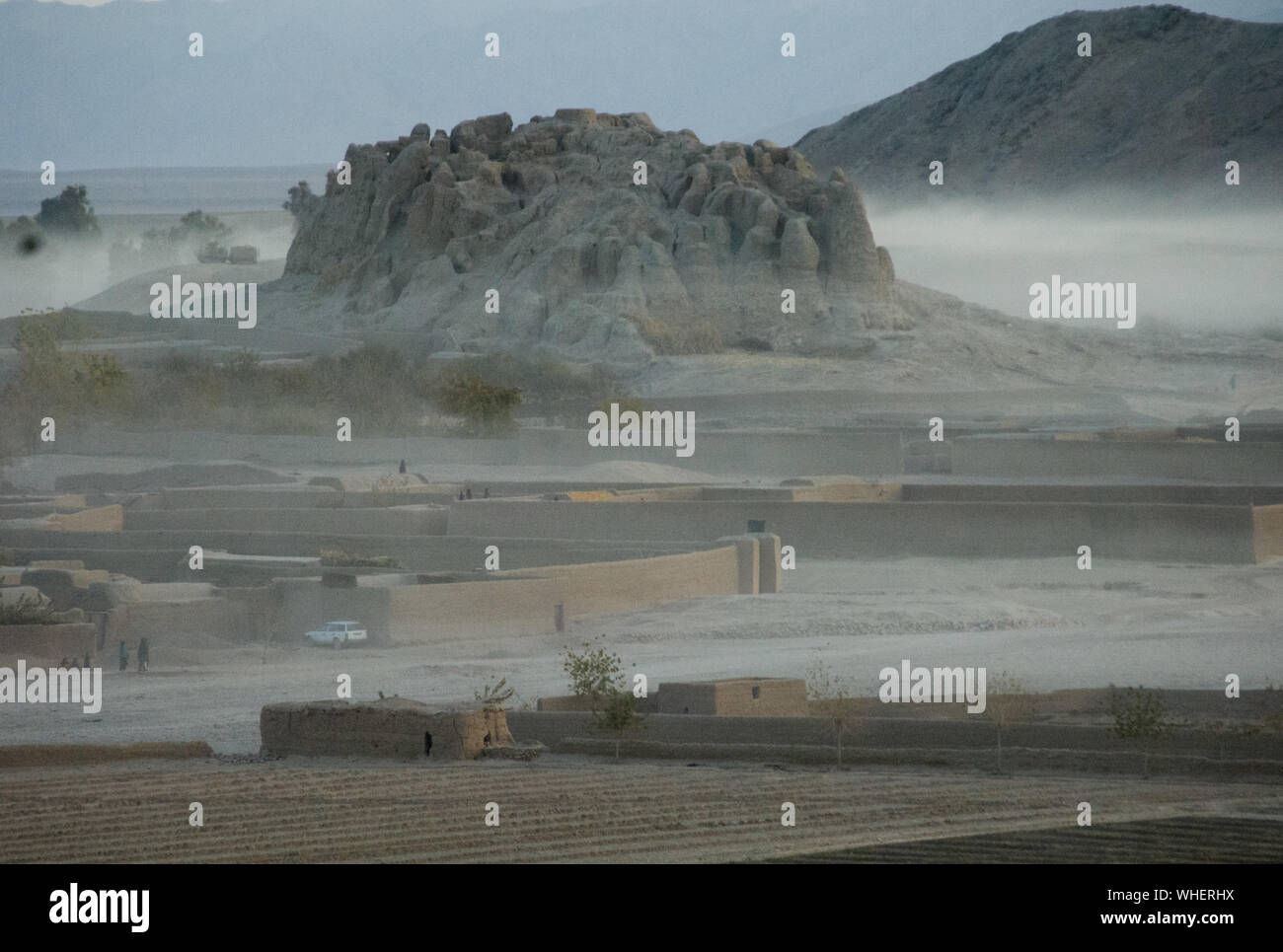 Helmand desert hi-res stock photography and images - Alamy