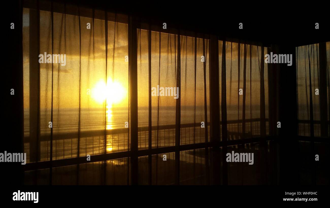 Sunset glass windows hi-res stock photography and images - Alamy