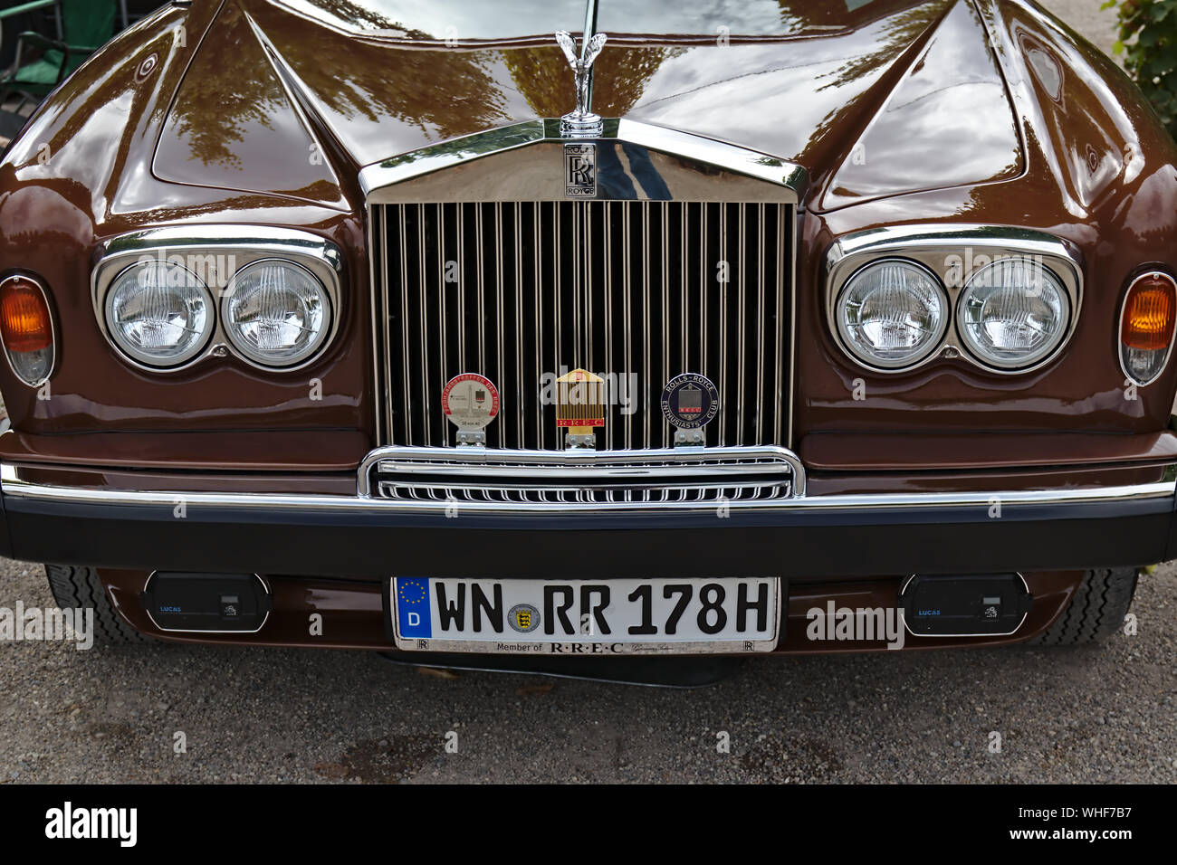 frontview of a Rolls-Royce Stock Photo - Alamy