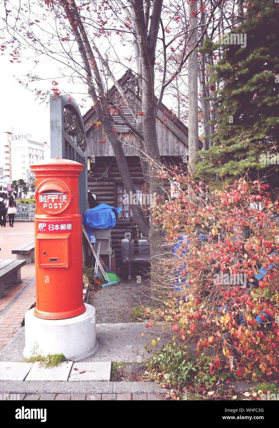 Postbox and house hi-res stock photography and images - Alamy