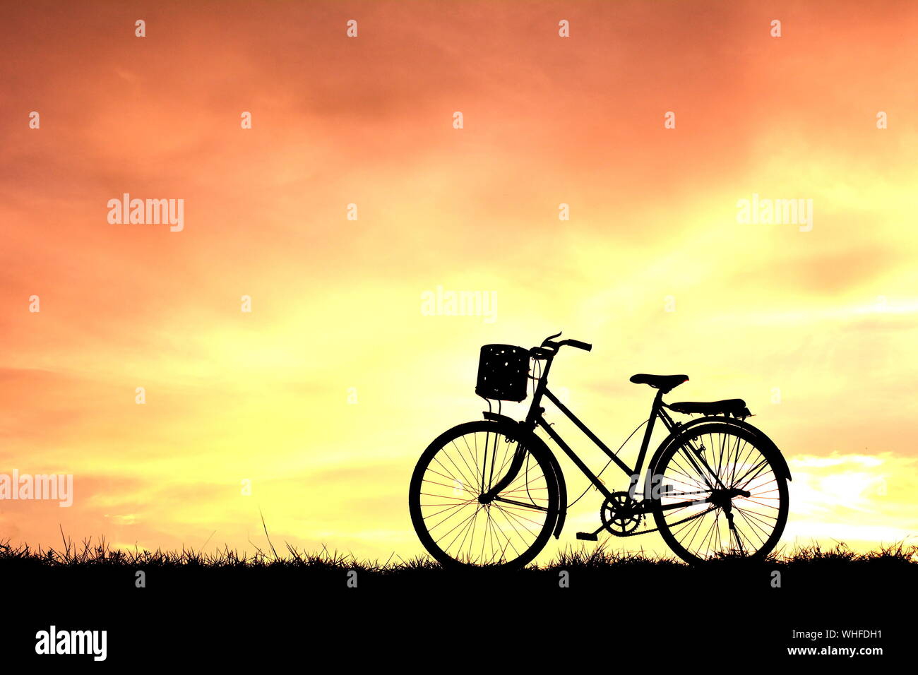 Bicycle scenic wheel hi-res stock photography and images - Alamy