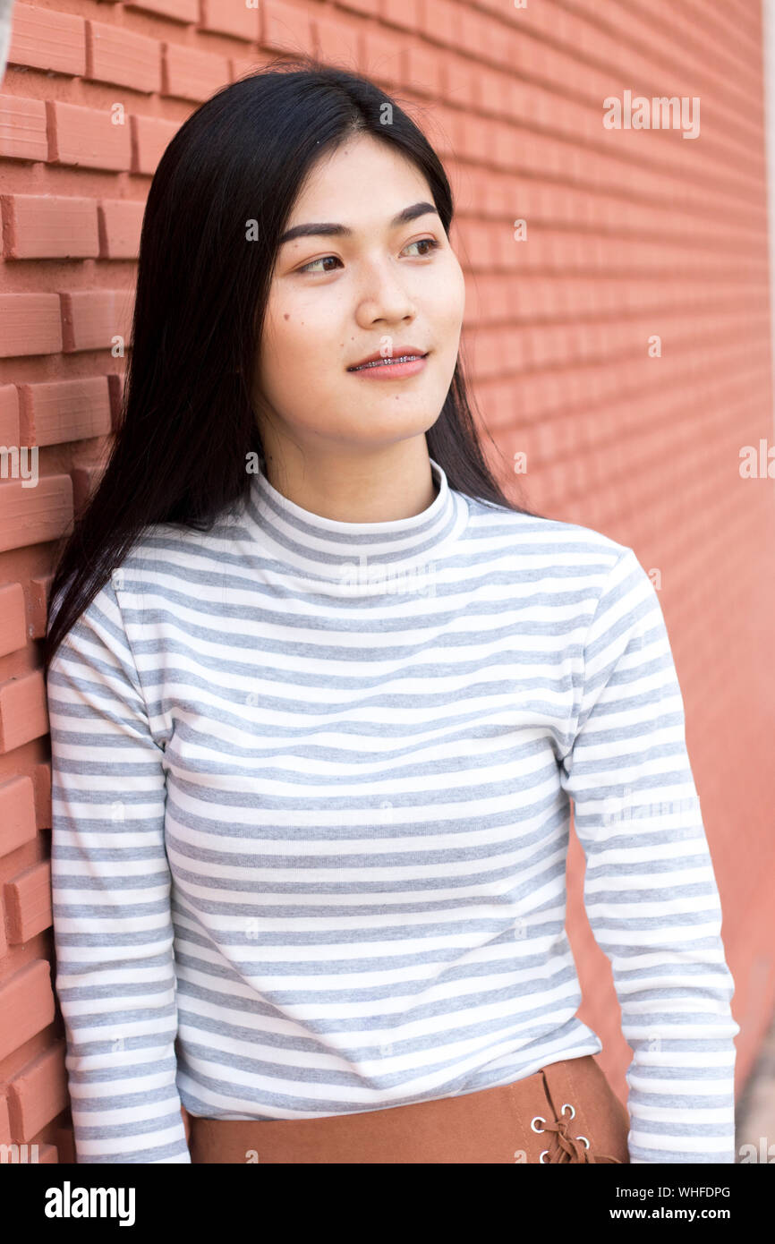 Striped brick hi-res stock photography and images - Alamy