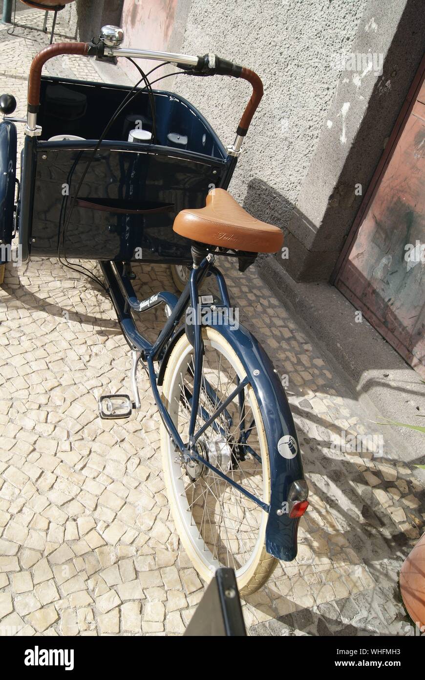 Velo hollandais hi-res stock photography and images - Alamy