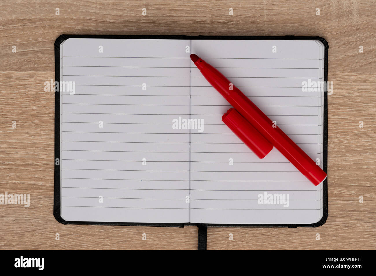 Open notebook with pen hi-res stock photography and images - Alamy