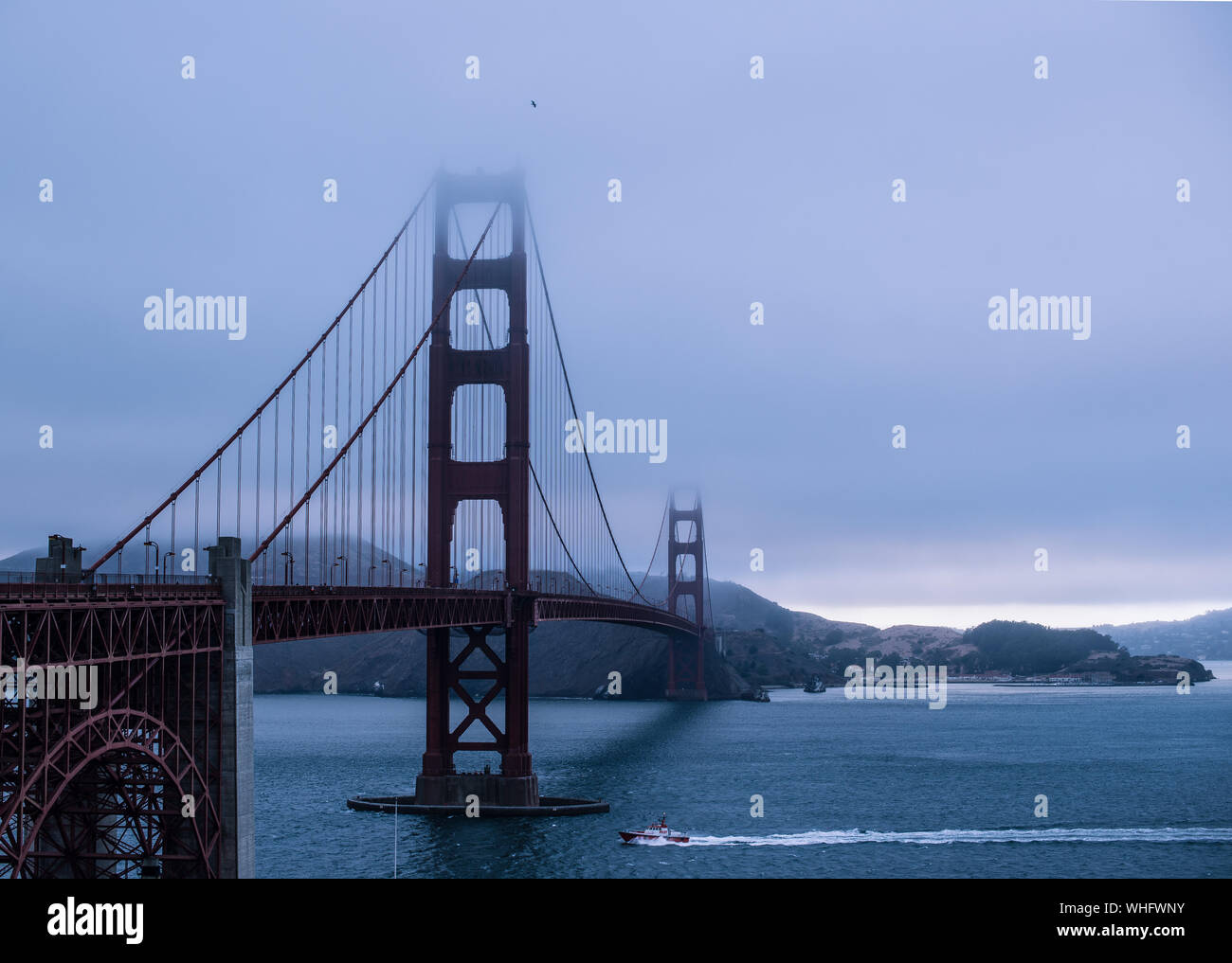 Bridge to ocean hi-res stock photography and images - Alamy