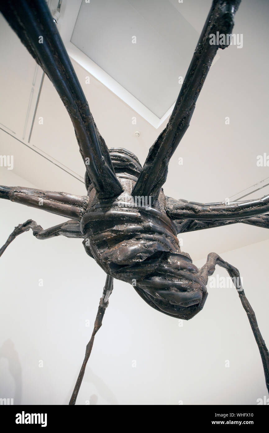 Louise bourgeois spider gallery hi-res stock photography and images - Alamy