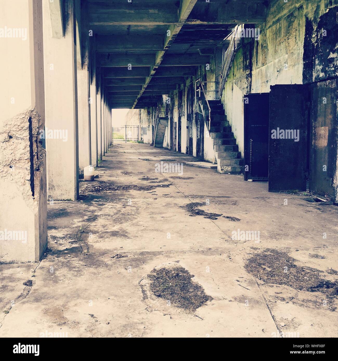 Steps to open door hi-res stock photography and images - Alamy