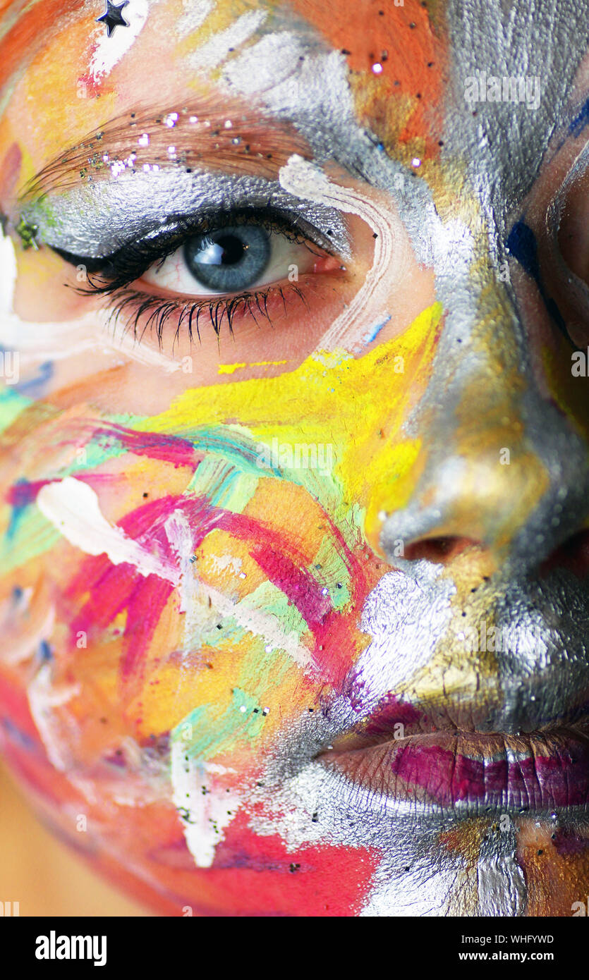 Full Body Paint High Resolution Stock Photography and Images - Alamy