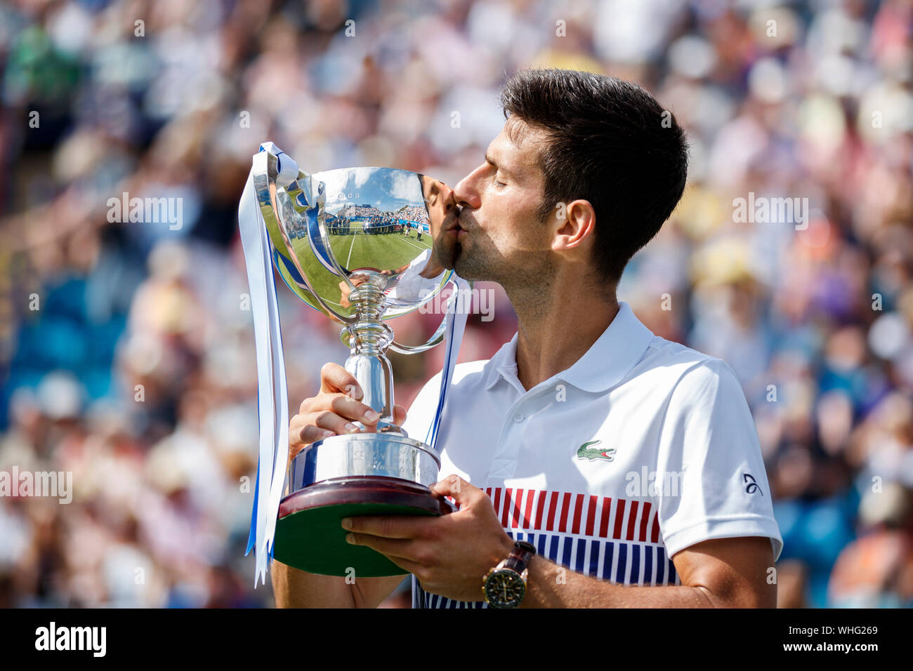 Kissing trophy hi-res stock photography and images - Alamy