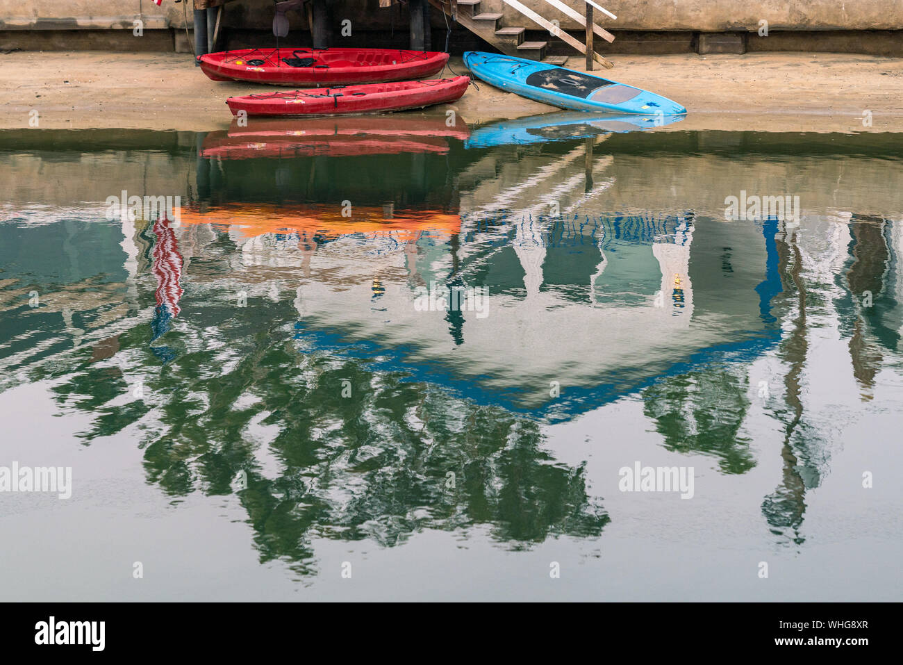 Balboa island painting hi-res stock photography and images - Alamy