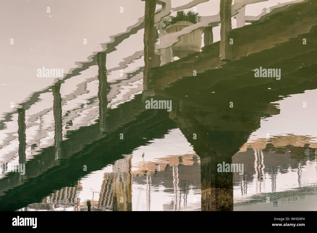 Balboa island pier hi-res stock photography and images - Alamy