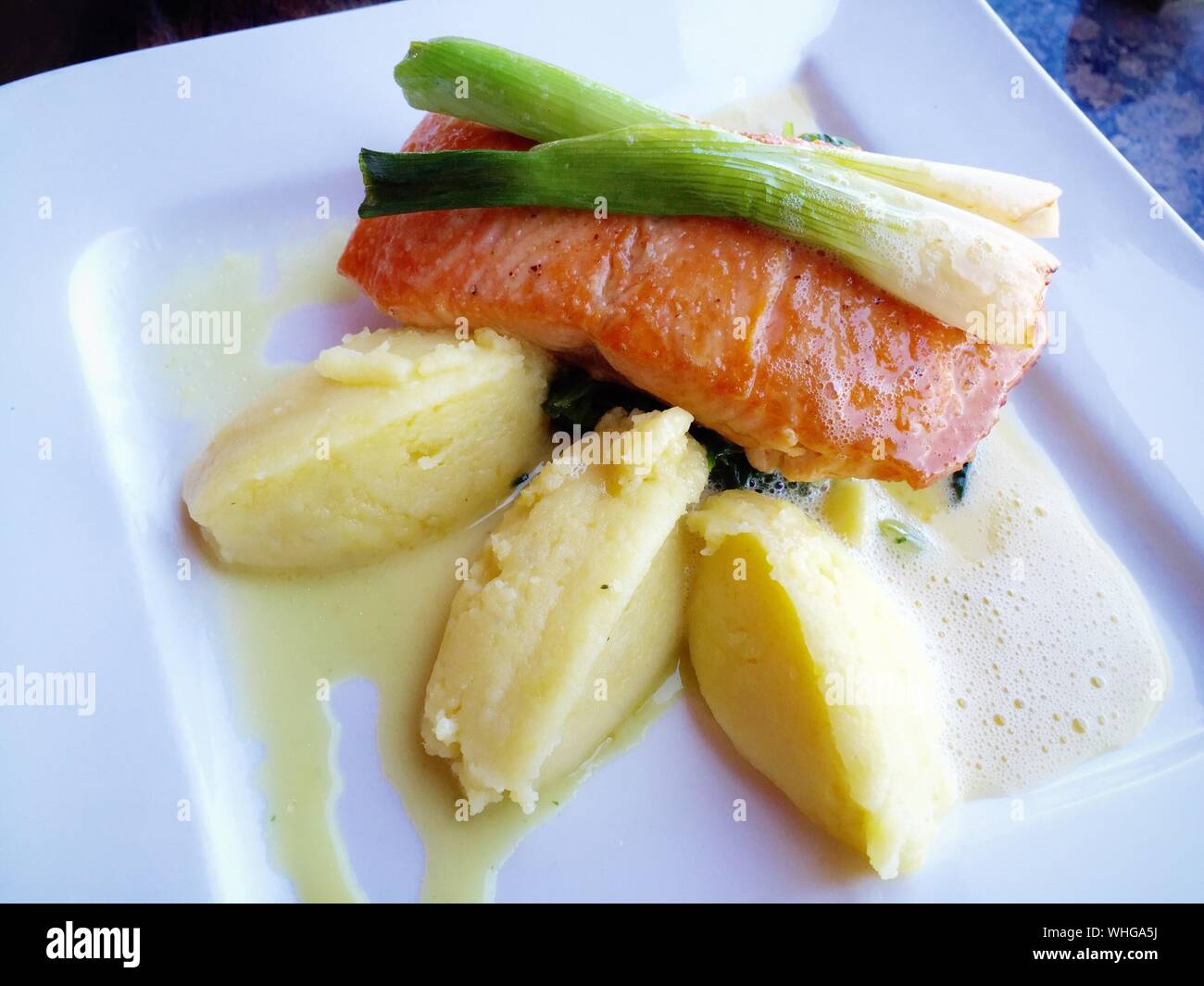 Butter plate hi-res stock photography and images - Alamy