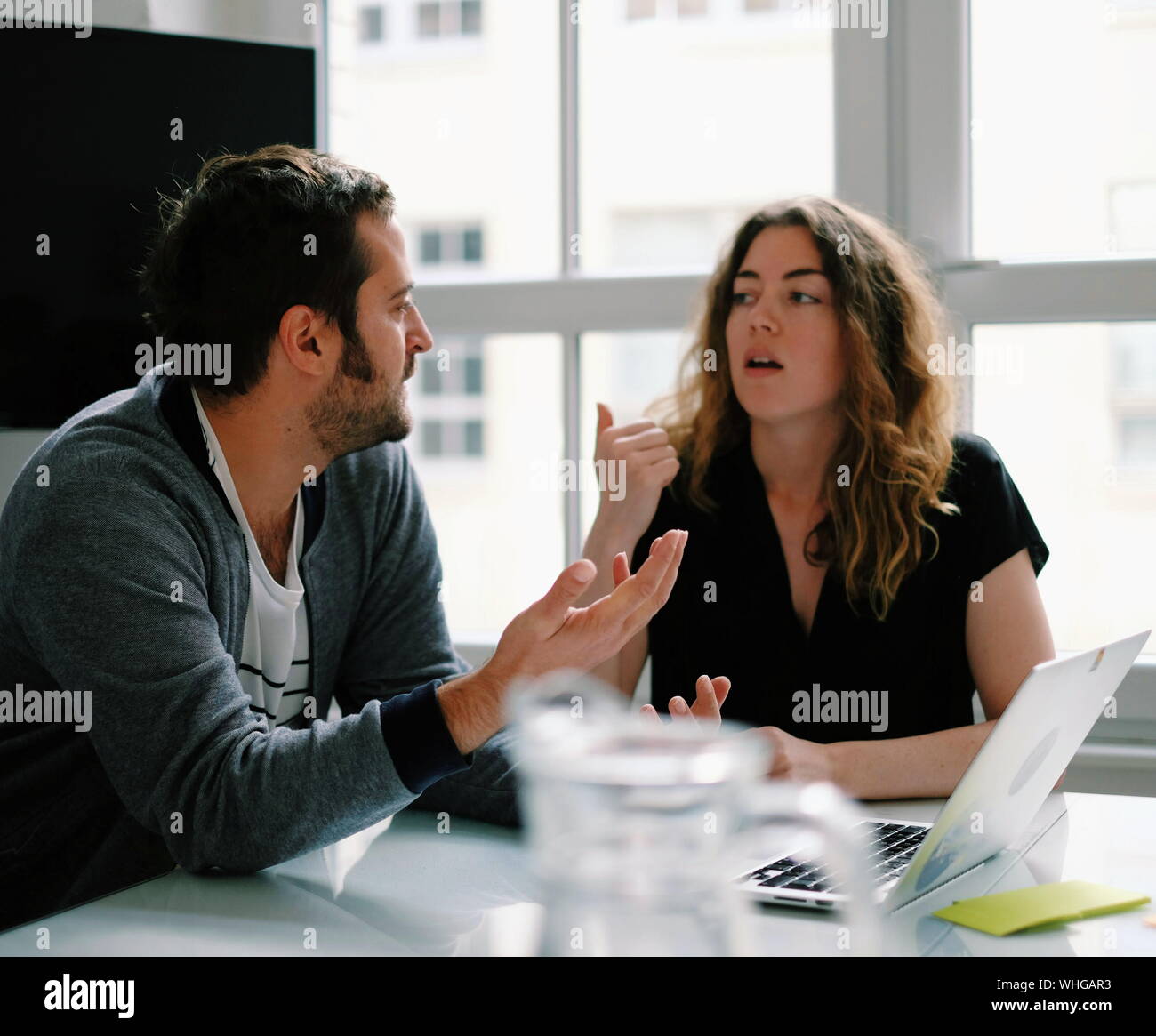 Two men arguing in office hi-res stock photography and images - Alamy