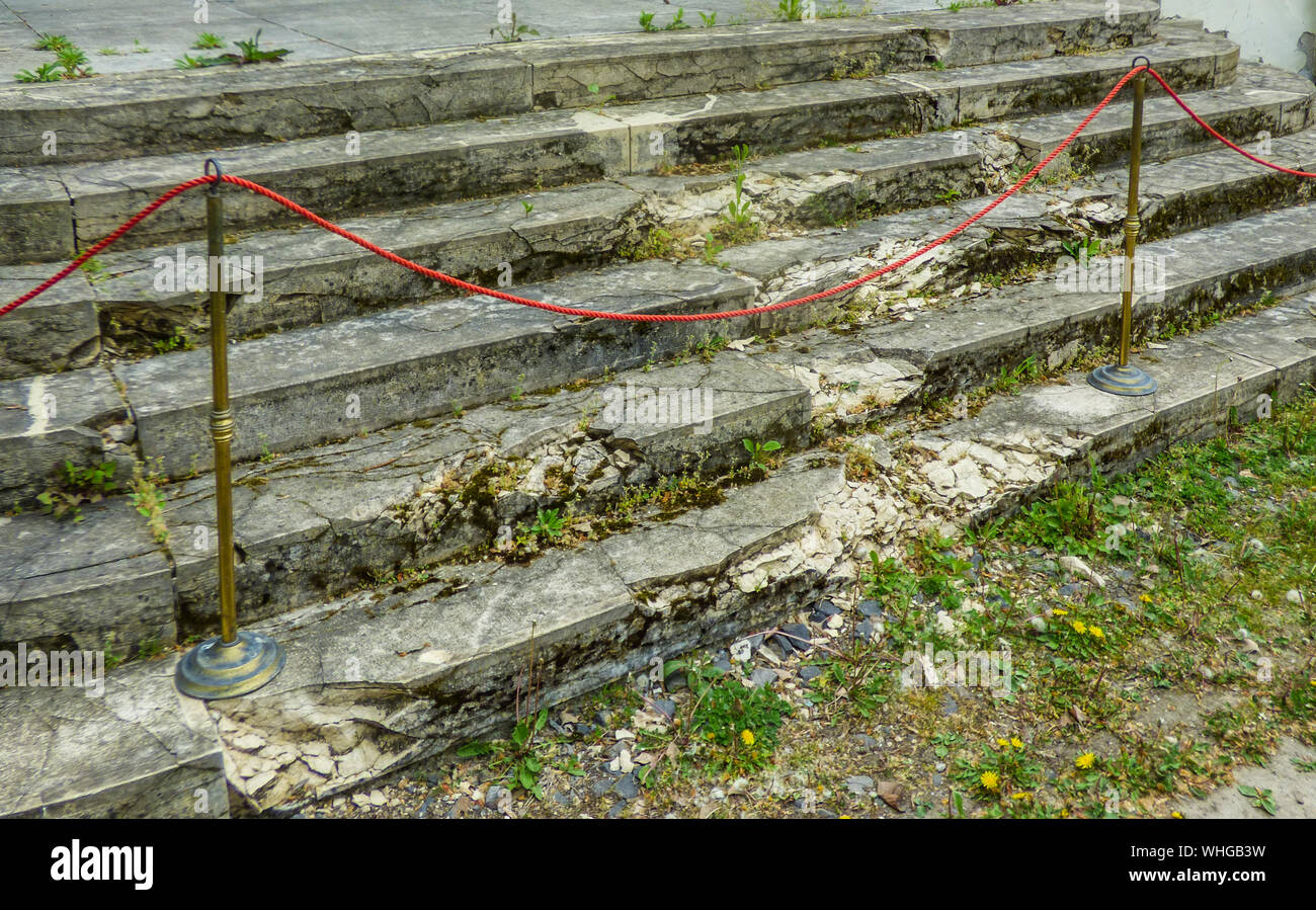 Fence broken hi-res stock photography and images - Alamy