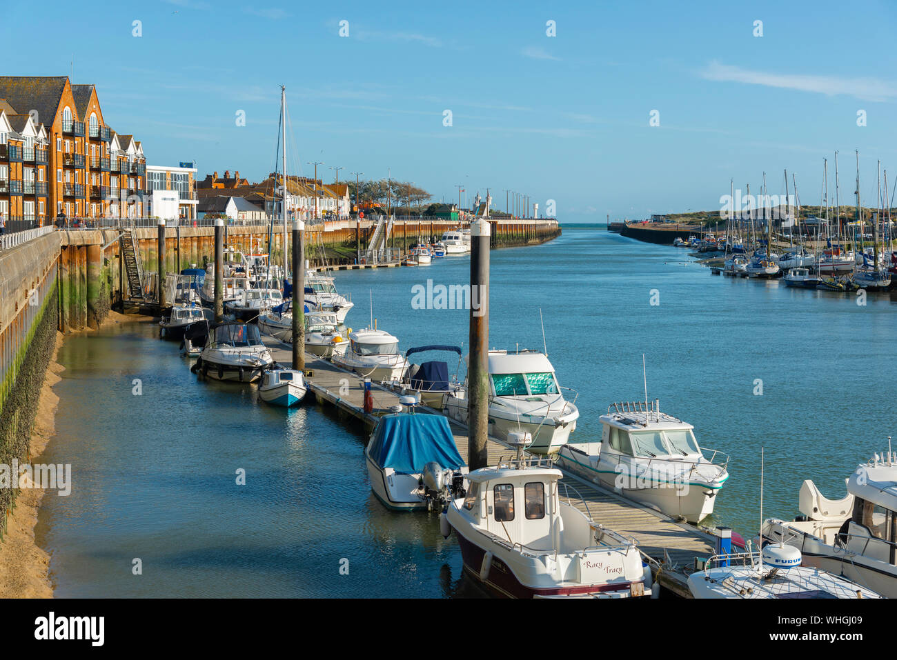 Littlehampton harbour hi-res stock photography and images - Alamy