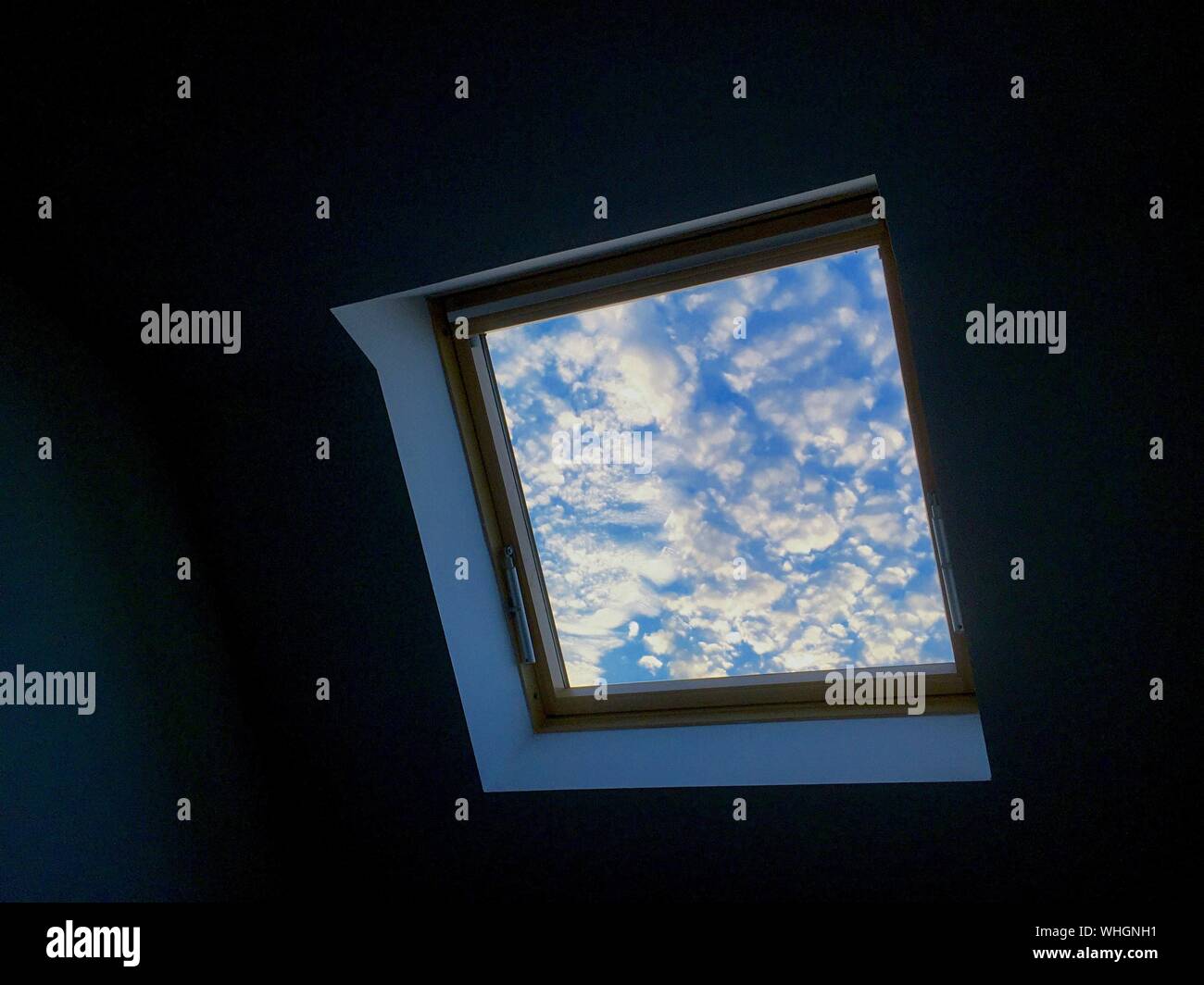 Sky through skylight hi-res stock photography and images - Alamy