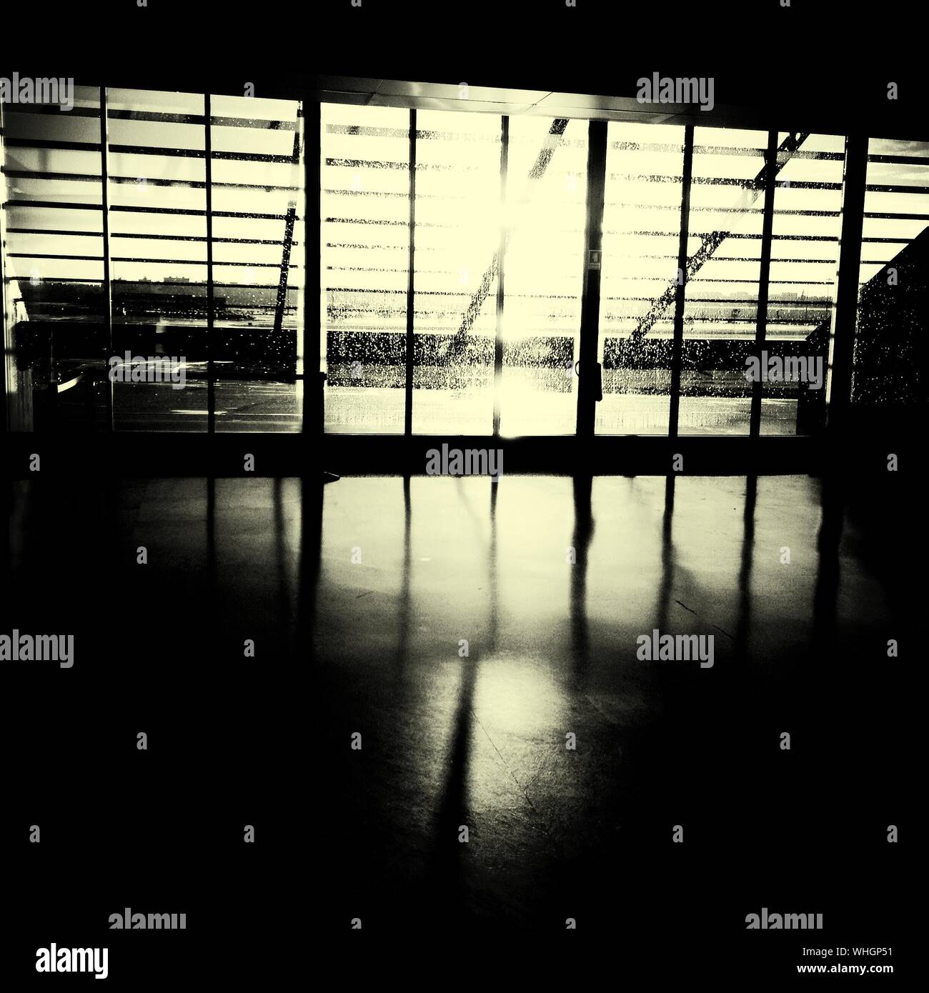 Falling glass hi-res stock photography and images - Alamy