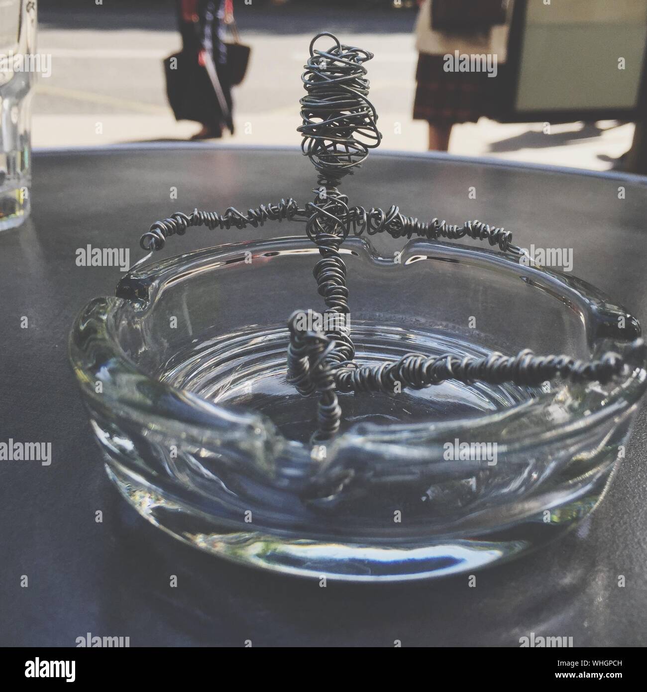 Wire sculpture hi-res stock photography and images - Alamy