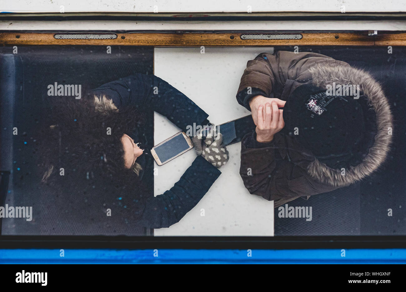 Body language hi-res stock photography and images - Alamy