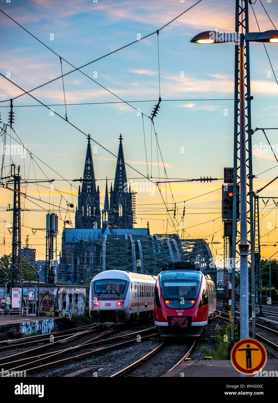 Train on the tracks in front of the Hohenzollern Bridge, Cologne Deutz ...