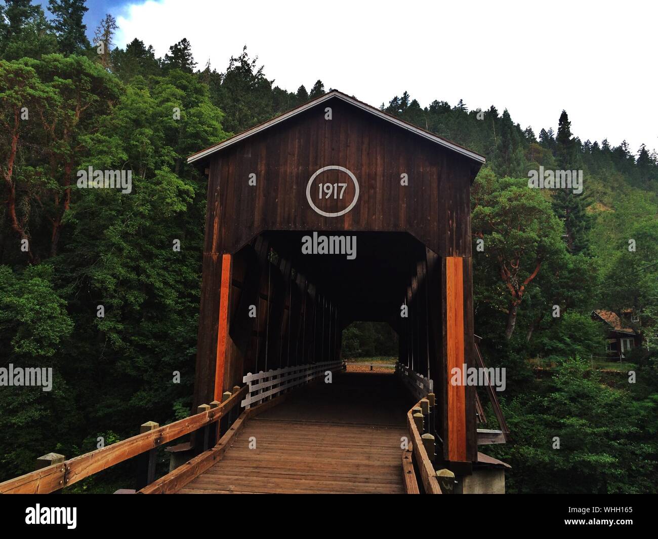 Wooden covered bridge hi-res stock photography and images - Alamy