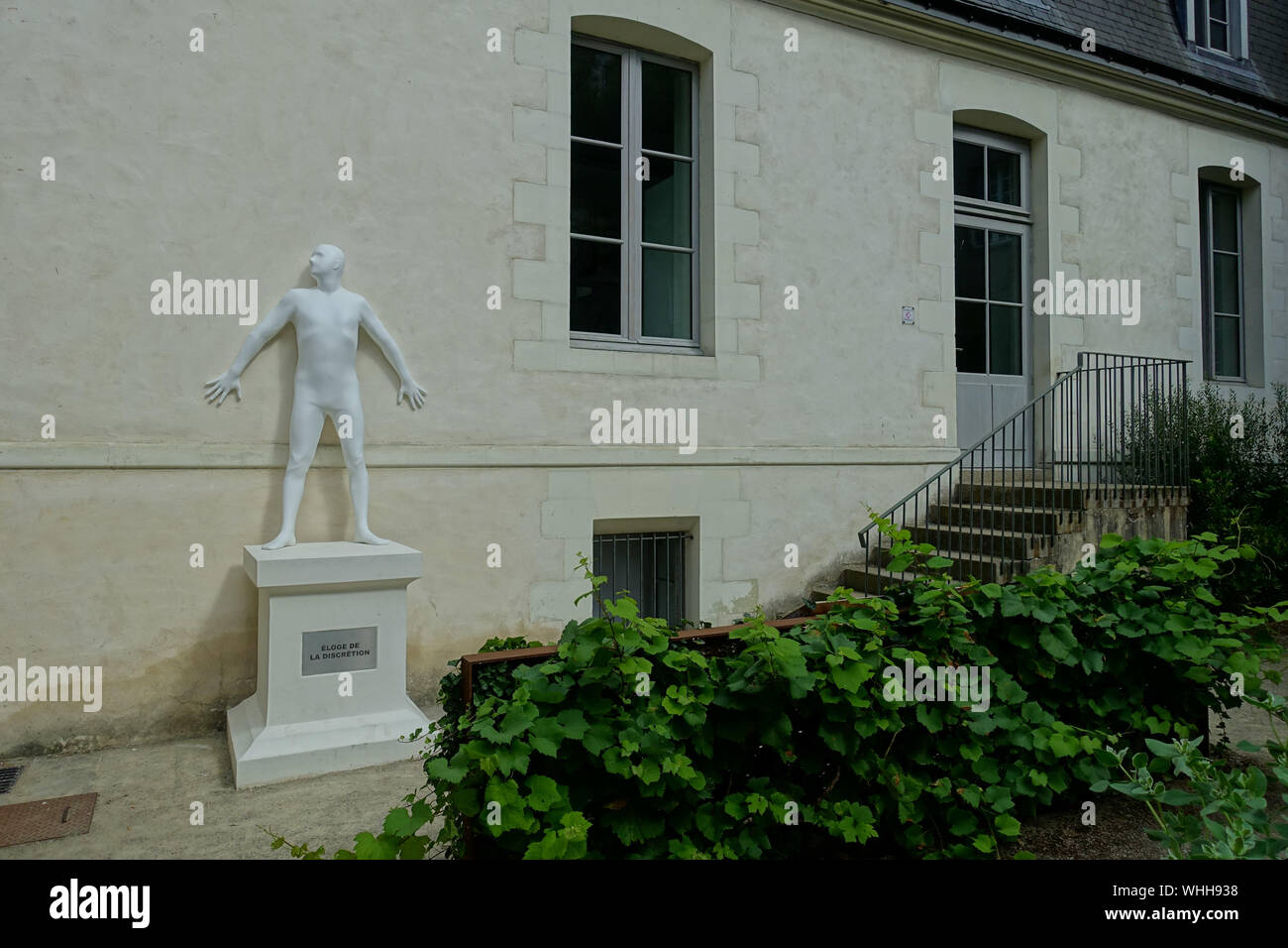 Discretion hi-res stock photography and images - Alamy