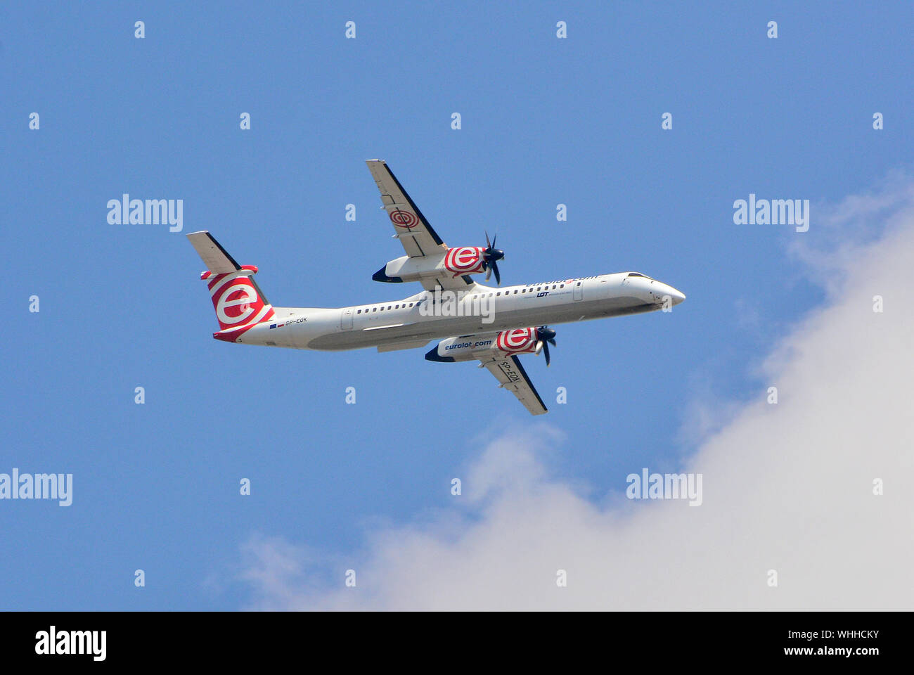 LOT - Bombardier Dash 8 Q400 airplane Stock Photo - Alamy