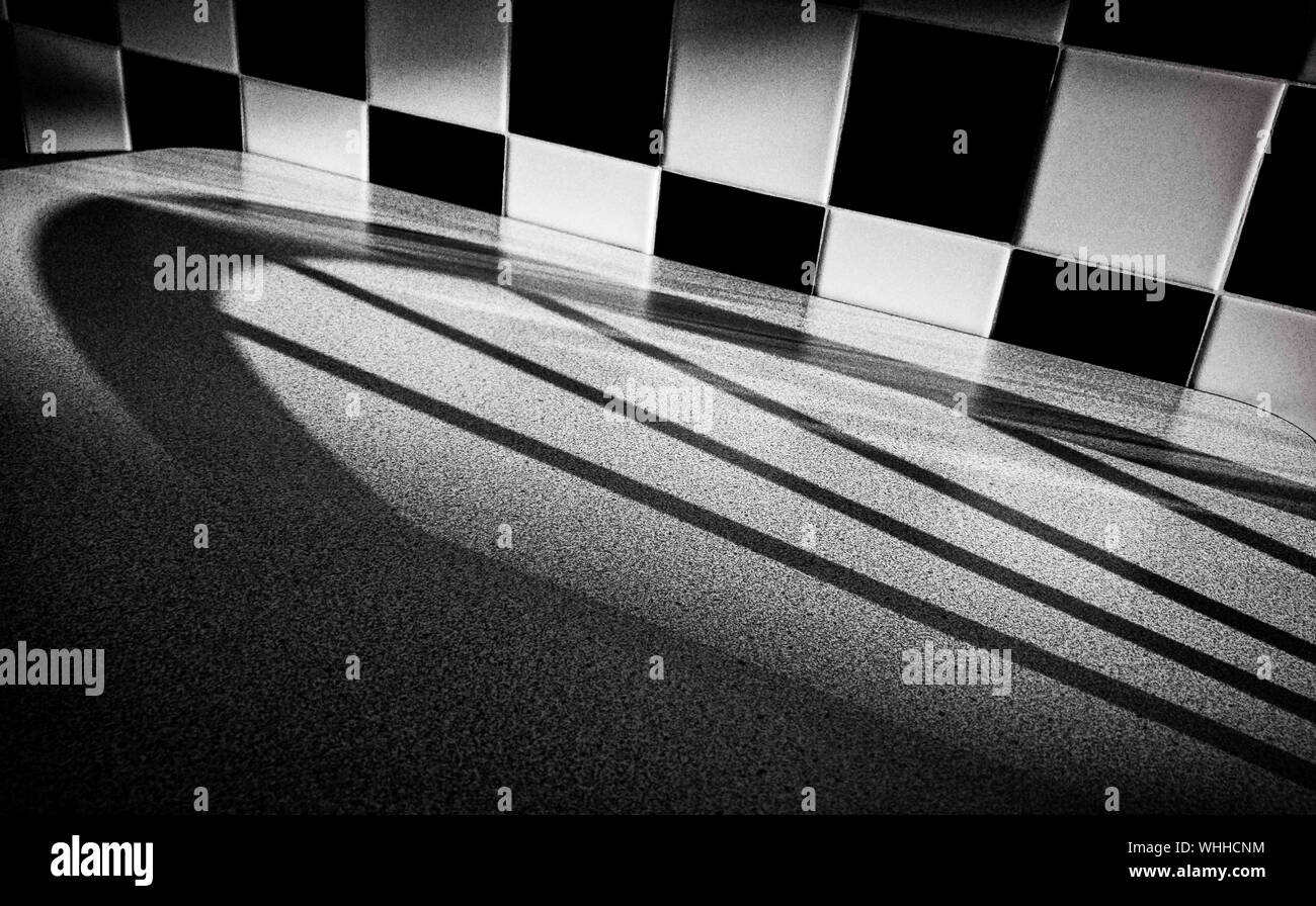 Checkered flooring hi-res stock photography and images - Alamy