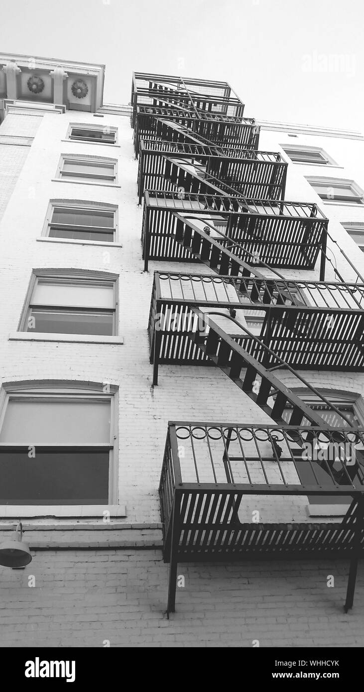 Fire escape steps Black and White Stock Photos & Images - Alamy