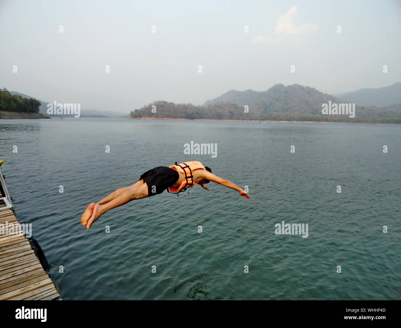 Land diving hi-res stock photography and images - Alamy