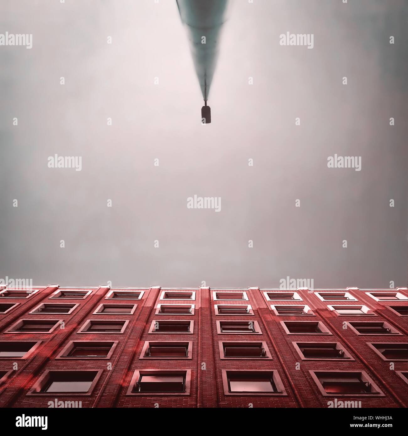 Red light building hi-res stock photography and images - Alamy