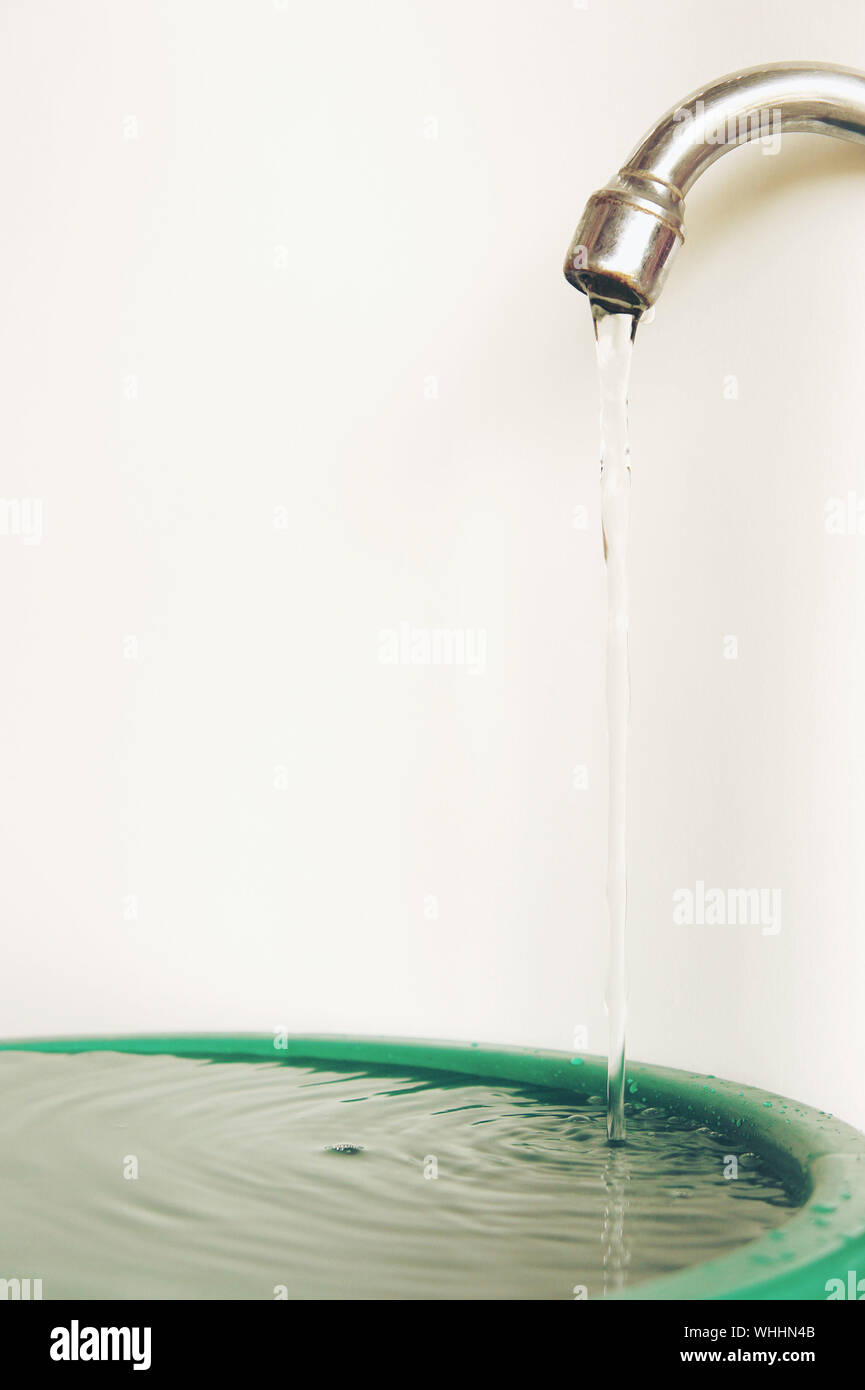 Water dripping bucket hi-res stock photography and images - Alamy