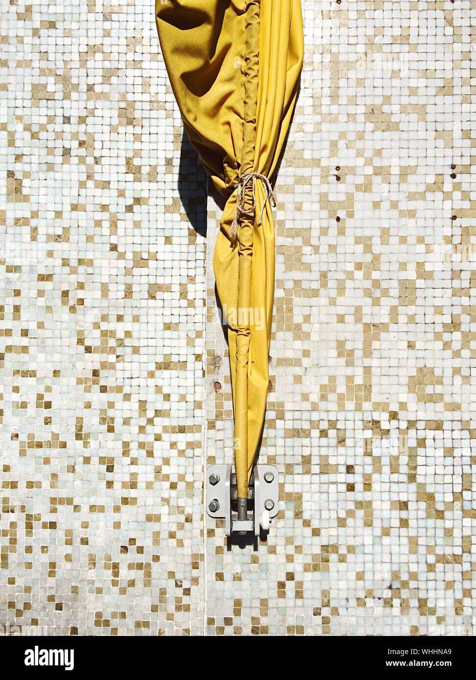 Shade on the wall hi-res stock photography and images - Alamy