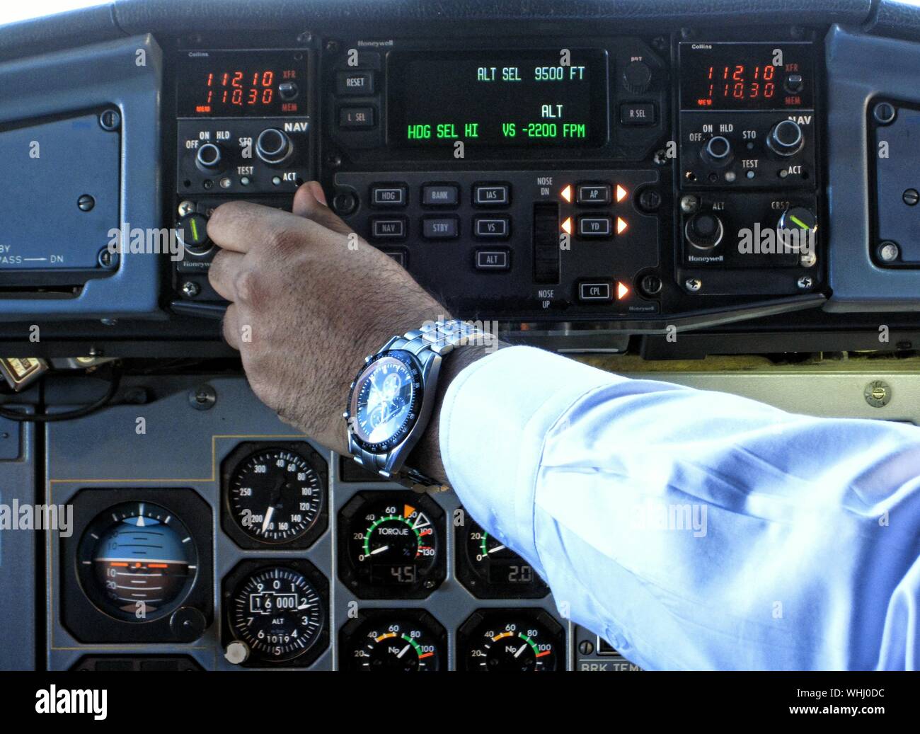 Cockpit pilot pilots hi-res stock photography and images - Alamy